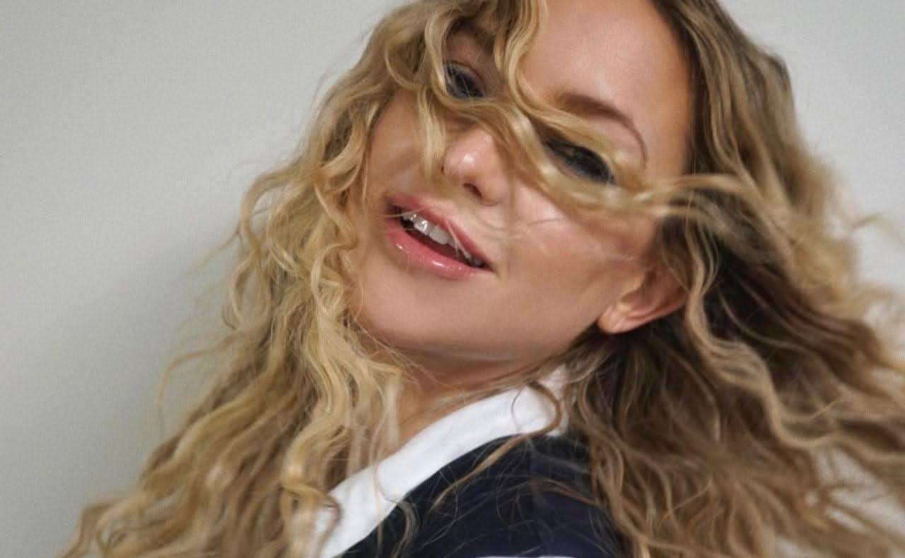 The Best Scalp Oils For Shiny, Healthy Hair